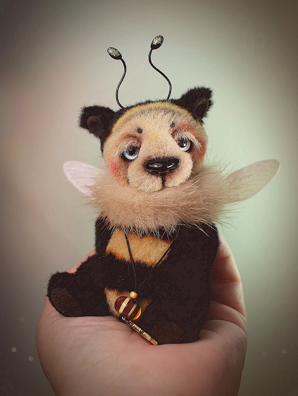 Amai Hachi little bear bee by Lisa Kurylec - Bear Pile