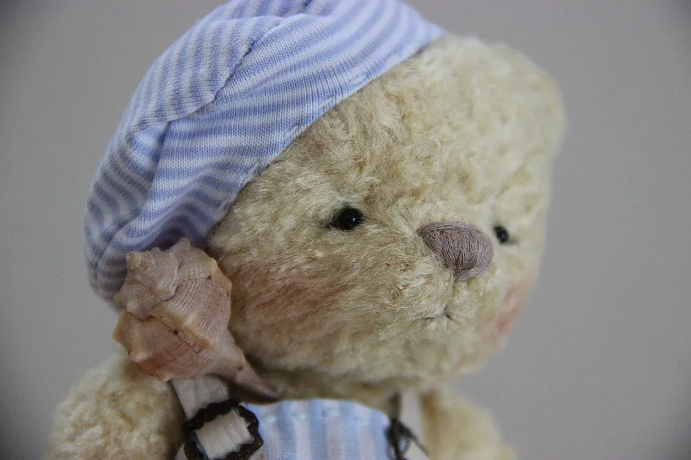 Jules by Anastasia Bilous - Bear Pile
