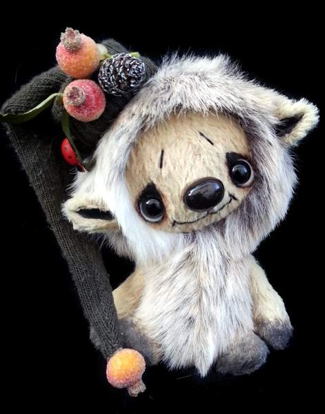 ANEMONE a Christmas's Bear Elf by The Tuscany Bear Maker - Bear Pile