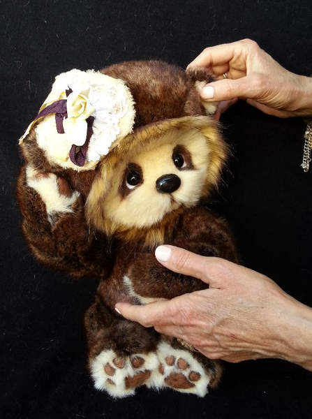 GRACE - First Prize URSA 2014 by The Tuscany Bear Maker - Bear Pile