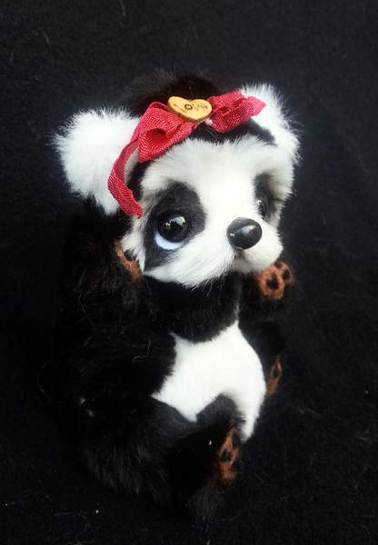 GIOIA - Miniature Panda Bear by The Tuscany Bear Maker - Bear Pile