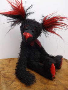 Shadow by Rachel Rolfe - Wee Beary Tails - Bear Pile