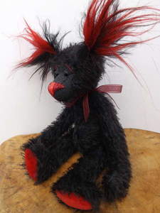 Shadow by Rachel Rolfe - Wee Beary Tails - Bear Pile