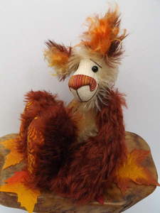 Chestnut' by Rachel Rolfe - Wee Beary Tails - Bear Pile