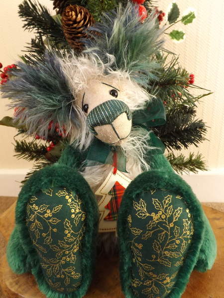 Nordy' Free Delivery by Wee Beary Tails - Rachel Rolfe - Bear Pile