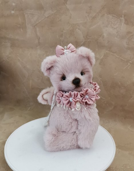 Laura bear by Veronika Lenkova - Bear Pile