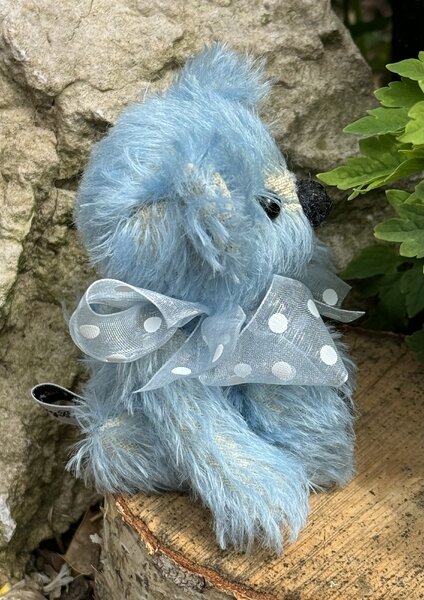 Spirit and Mirth by Kay Holroyd - Bear Pile