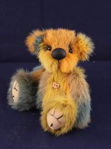 Rosa by Gylls Bears - Bear Pile