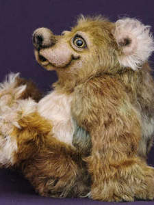 Shamus by Russell Bears - Kim Russell - Bear Pile