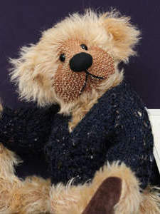 Moe by Russell Bears - Kim Russell - Bear Pile