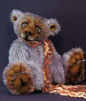 Moe by Russell Bears - Kim Russell - Bear Pile