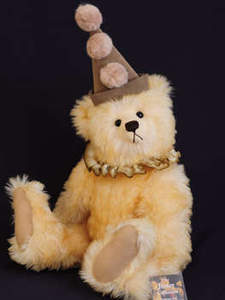 Dom by Russell Bears - Kim Russell - Bear Pile