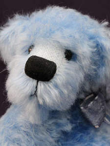 Murphy by Russell Bears - Kim Russell - Bear Pile