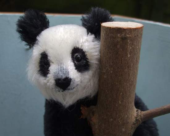 Mushi-Tushi the panda by wee scone - Bear Pile