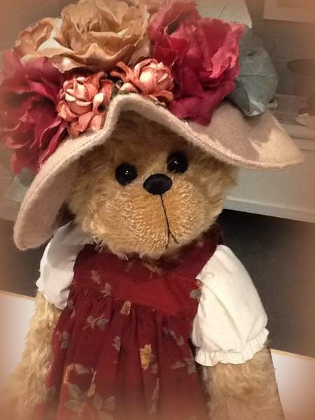 Sienna by Shaz Bear - Bear Pile