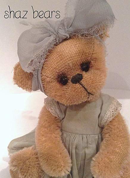 Poppy by Shaz Bears - Bear Pile