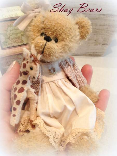 Poppy by Shaz Bears - Bear Pile