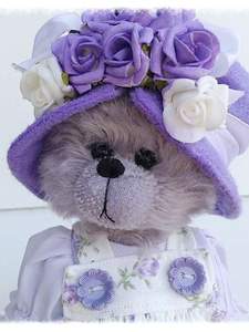 Poppy by Shaz Bears - Bear Pile