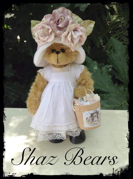 Laura by Shaz bears - Bear Pile