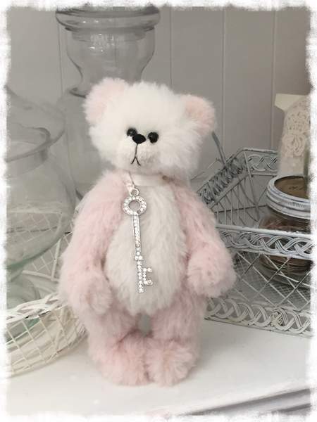 Powder Puffy by Powder puff - Bear Pile