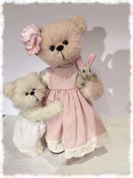 Sheradin snd sherry by Shaz bears - Bear Pile