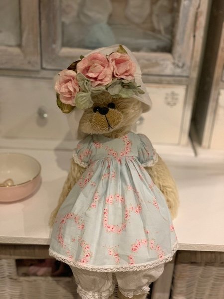 Julie Rose by Shaz Bears - Bear Pile
