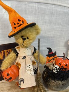 Cooking up a treat by Shaz bears - Bear Pile