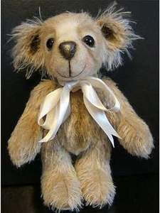 Crumble by Bears of Bath - Bear Pile