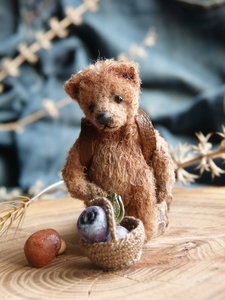 Rabbit Alex by Maria Rubtsova - Bear Pile