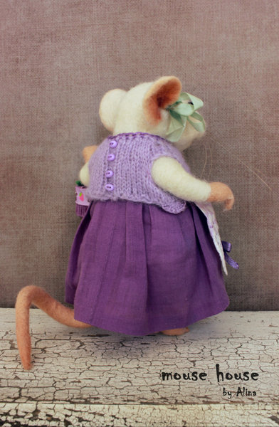 Lavender Mouse by Alina Senechko - Bear Pile