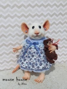 Mouse with a Little Baby Mouse by Alina Senechko - Bear Pile
