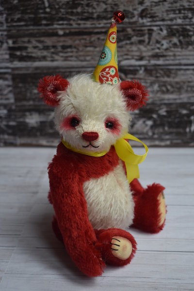 Poppy by Louisa Shaw - Butterfly Bears - Bear Pile