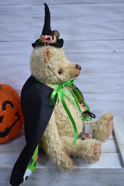 Wanda by louisa Shaw - Butterfly Bears - Bear Pile