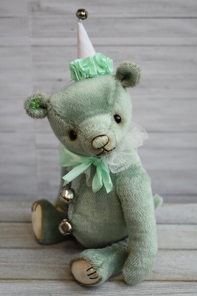 Koko by Louisa Shaw - Butterfly Bears - Bear Pile