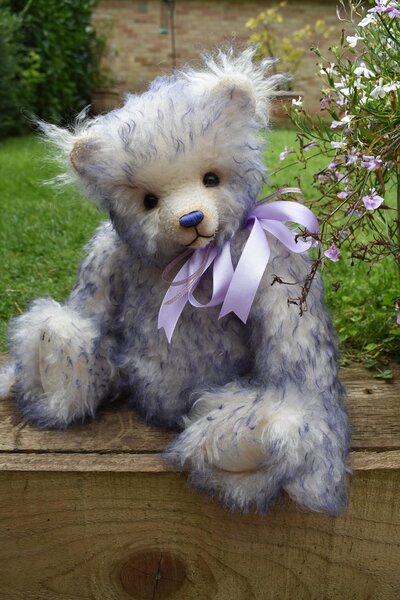 Laura by Louisa Shaw - Butterfly Bears - Bear Pile