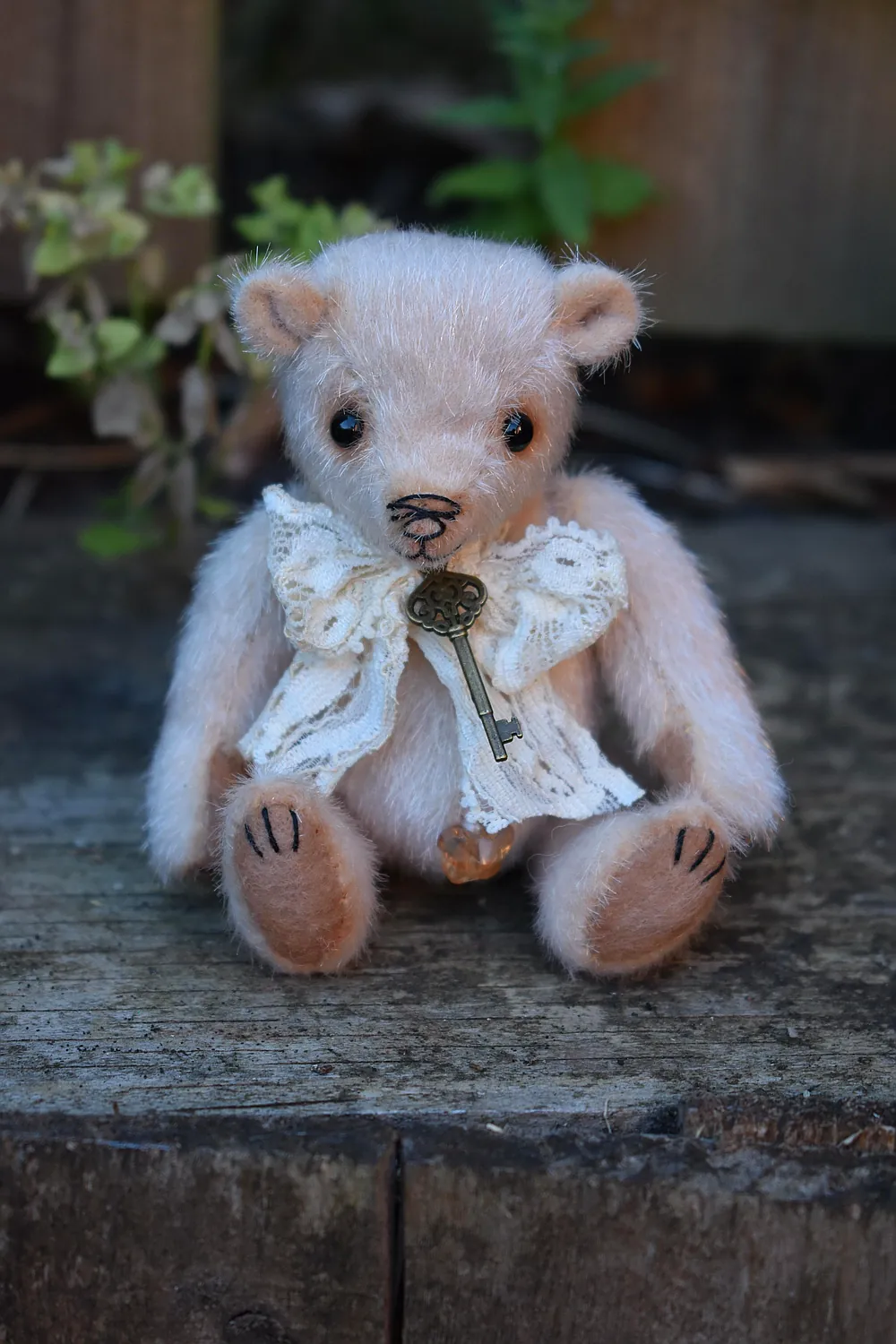 Maurice by Louisa Shaw - Butterfly Bears - Bear Pile