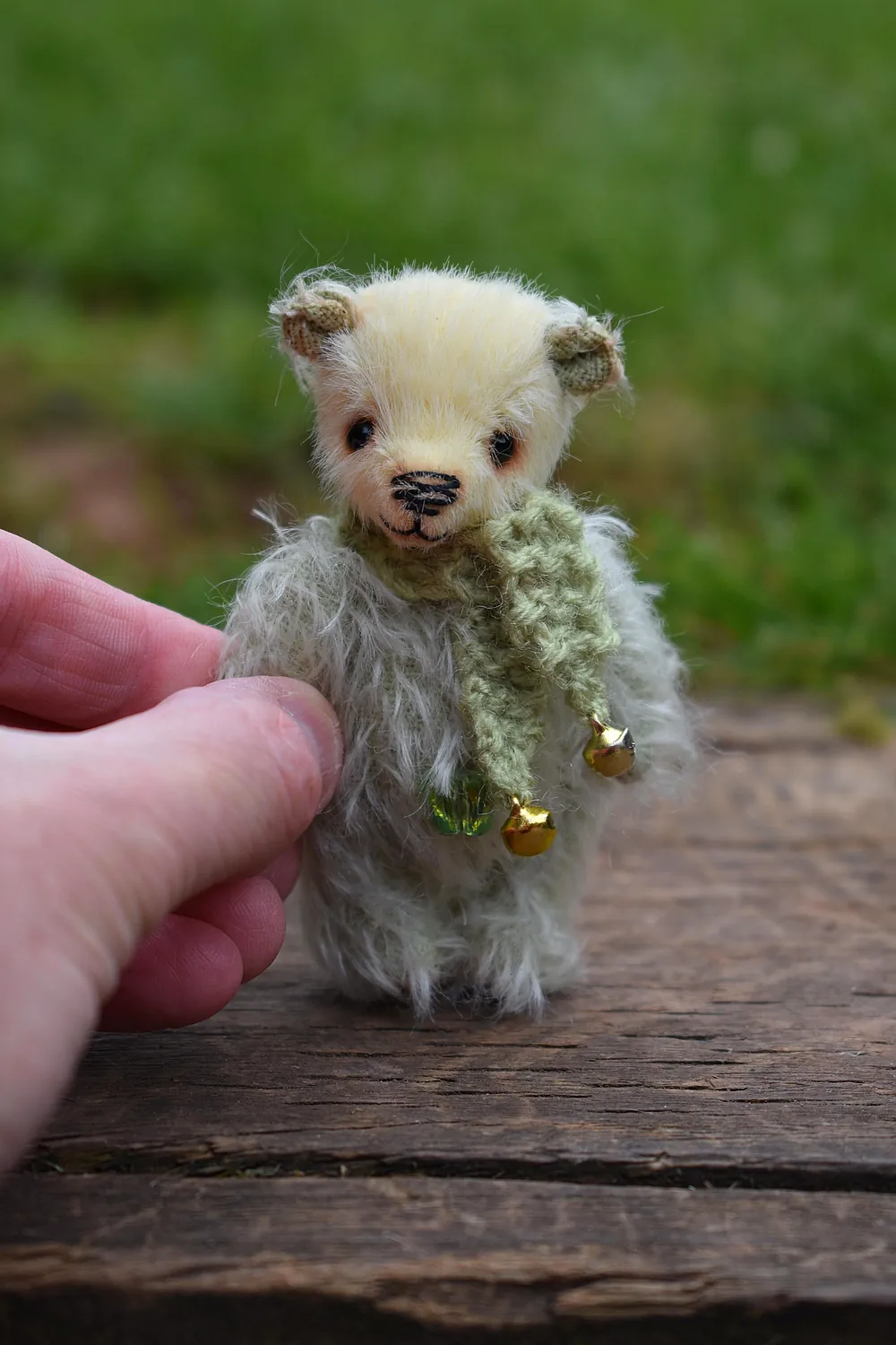 Raymond by Louisa Shaw - Butterfly Bears - Bear Pile