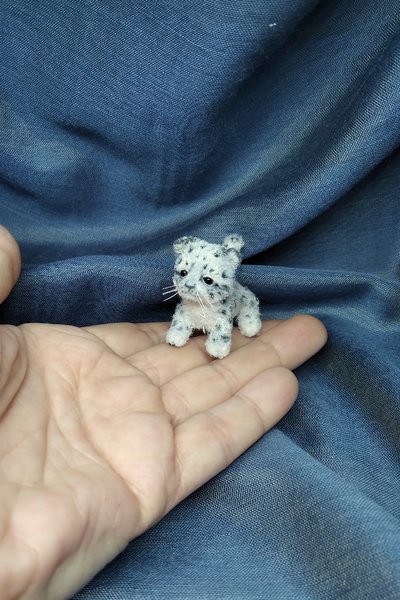 Miniature snow leopard Yuki by Marina Petrova - Bear Pile