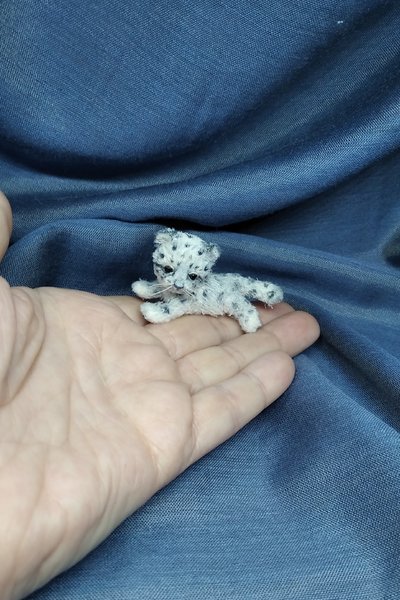 Miniature snow leopard Yuki by Marina Petrova - Bear Pile