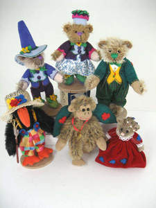 DEB CANHAM OZ SET 12PC RARE RED SLIPPERS by Deb Canham - Bear Pile