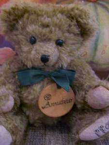 Annabear R. Rive by Robin Rive NewZealand - Bear Pile