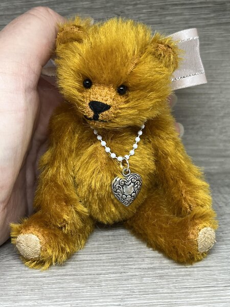 M. E. Bears And Critters - Artist Bears and Handmade Bears