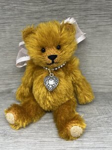 M. E. Bears And Critters - Artist Bears and Handmade Bears