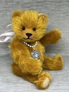 M. E. Bears And Critters - Artist Bears and Handmade Bears