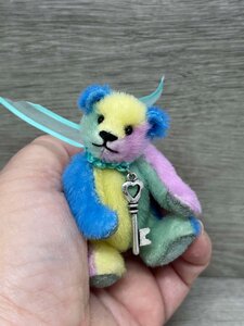 M. E. Bears And Critters - Artist Bears and Handmade Bears
