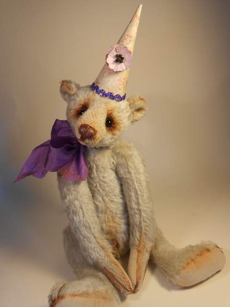 Elliot Bear by Samantha-jane Seeley - Bear Pile