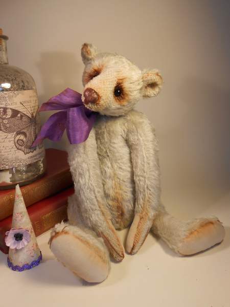 Elliot Bear by Samantha-jane Seeley - Bear Pile