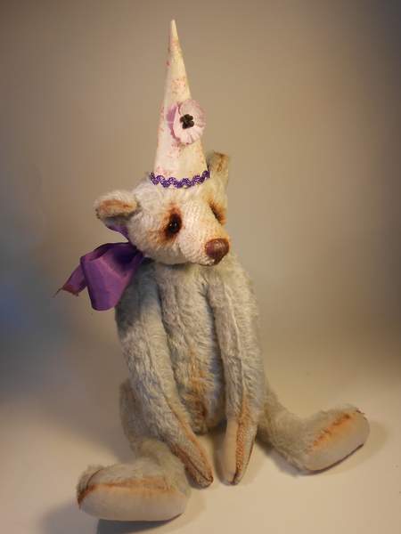 Elliot Bear by Samantha-jane Seeley - Bear Pile