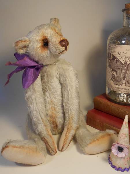 Elliot Bear by Samantha-jane Seeley - Bear Pile