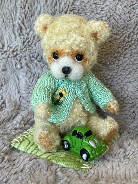 Benji by Oli Bears - Bear Pile